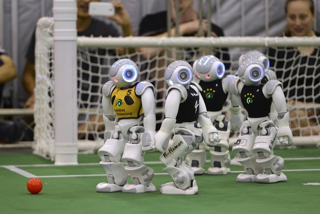 Robots futboleros en Nagoya que aplican tácticas como las del AC Milan
