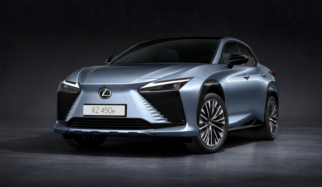 Toyota lanzó hoy el "RZ", el primer modelo eléctrico del lujoso Lexus ...