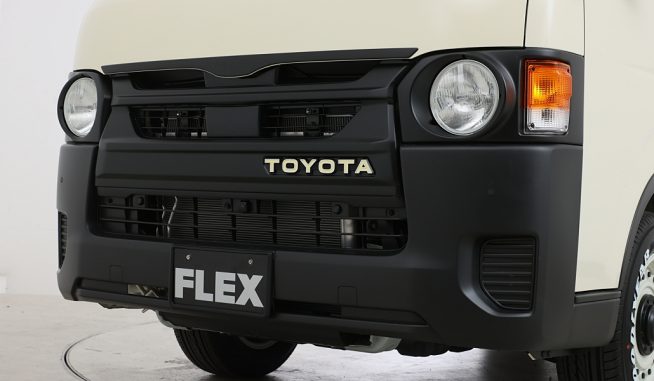 FLEX, especializada en la furgoneta Hiace, lanza kit para embellecer la ...