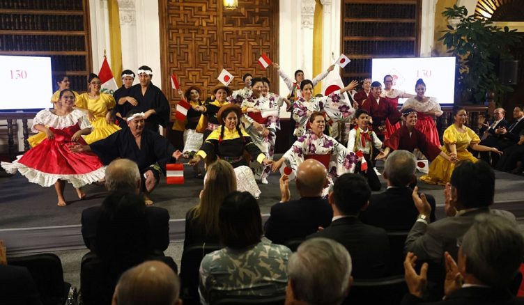 Kishida y Boluarte sostienen reunión virtual al celebrar 150 años de ...