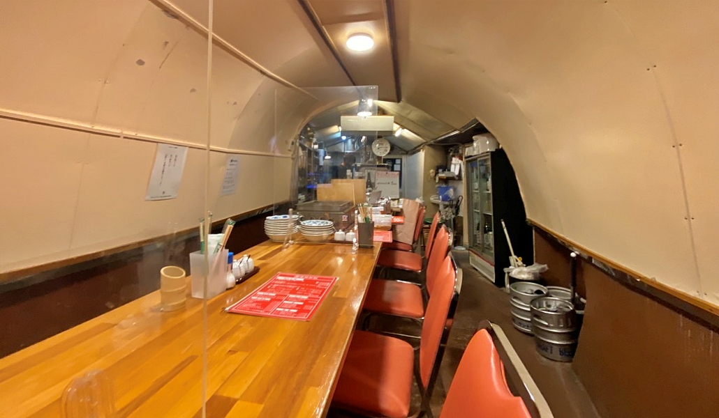 "Túnel Yokosho", refugios antiaéreos convertidos en tiendas y ...