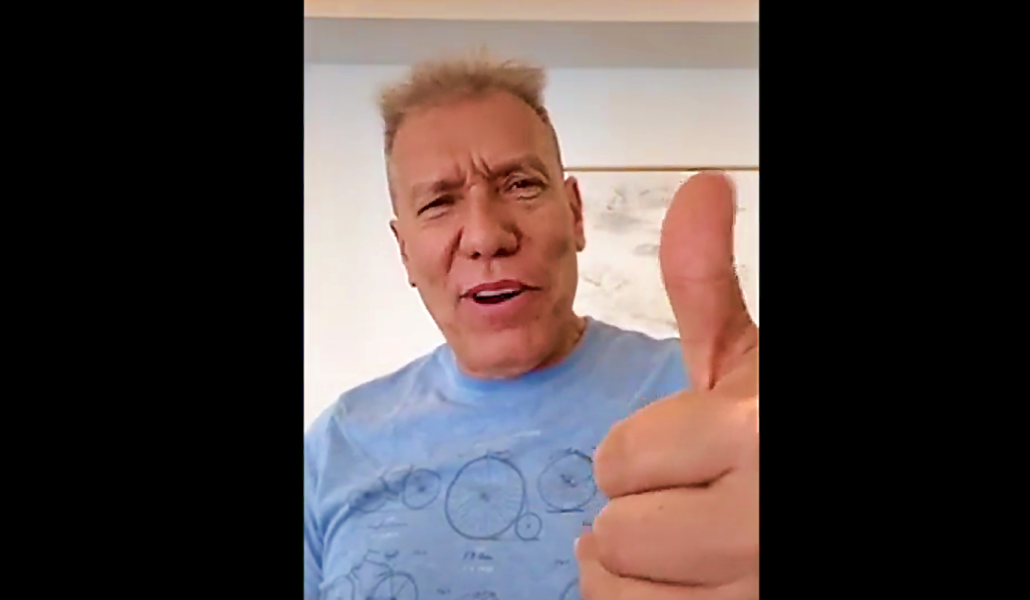 Raúl Romero alista maletas... "Nos vemos Japón... arriba Perú ...